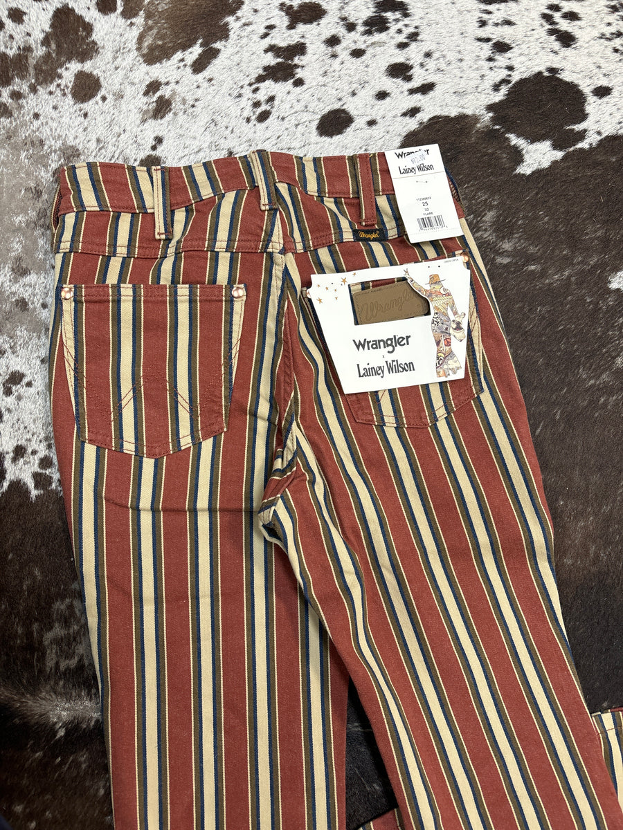 Wrangler Lainey Wilson Clay Denay Flare – Rustic Soul